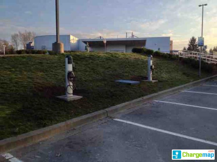 Ridge Meadows Hospital : charging station in Maple Ridge