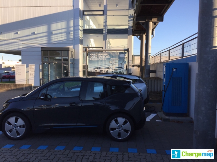 ChargeNow Ladestation - BMW Niederlassung Hamburg Hauptbetrieb Offakamp ...